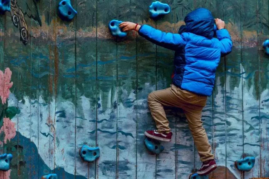 Bouldering 101: Everything You Need to Know – Rock Climbing Central