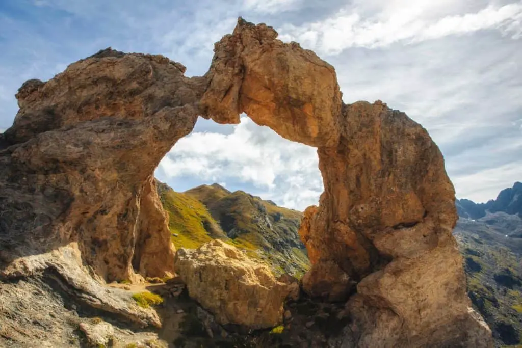 What is the Best Weather for Rock Climbing and How Can You Stay Safe ...